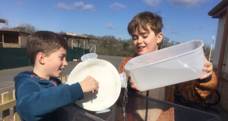 Dosbarth Merched Beca – Narberth School