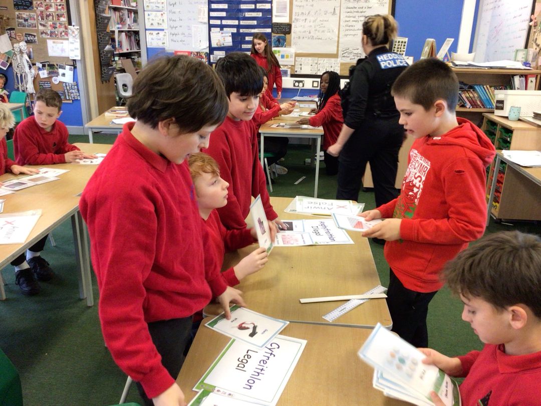 Dosbarth Merched Beca – Narberth School